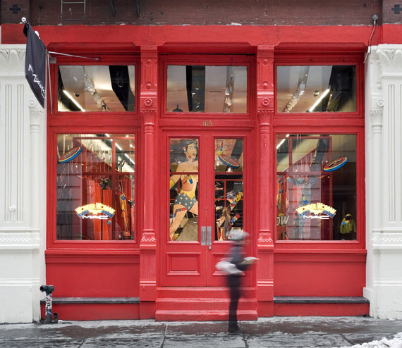 wonder-women-mac-soho-03 – BubblesPop